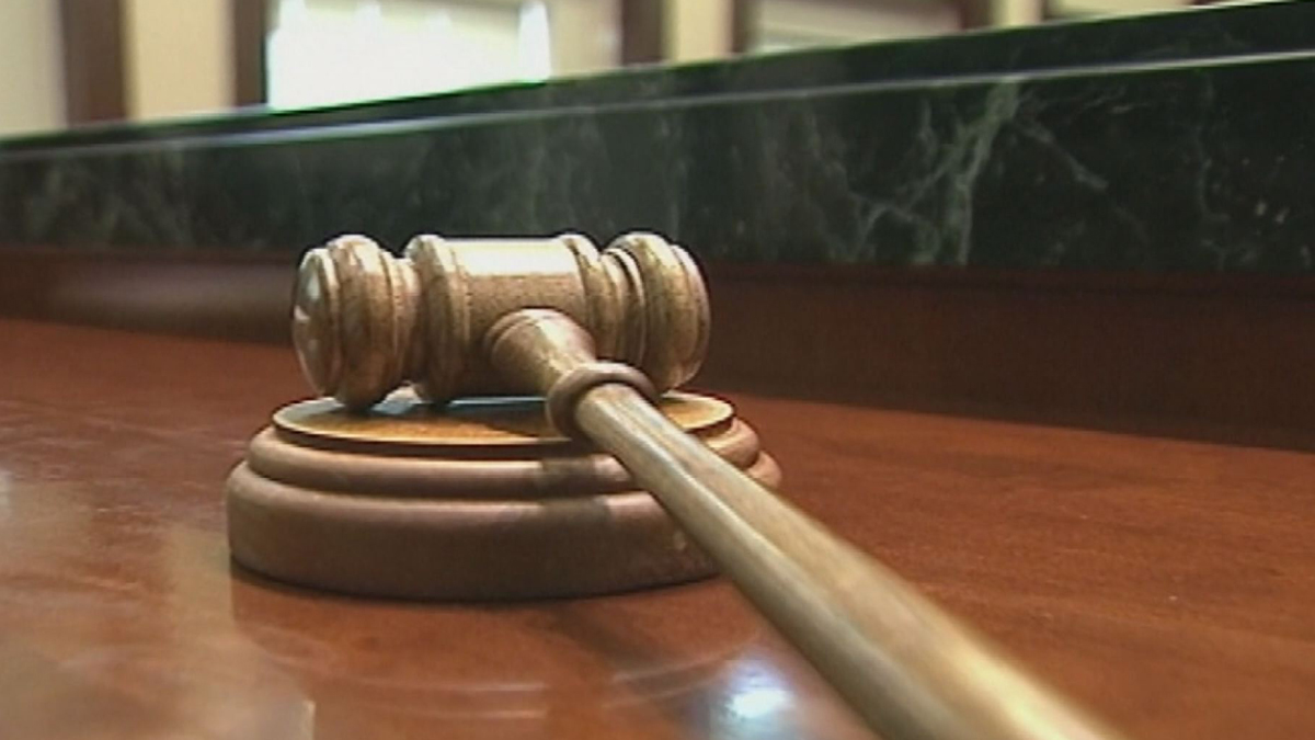 Se declara culpable hombre que vendía aceite de guanábana alegando que ...