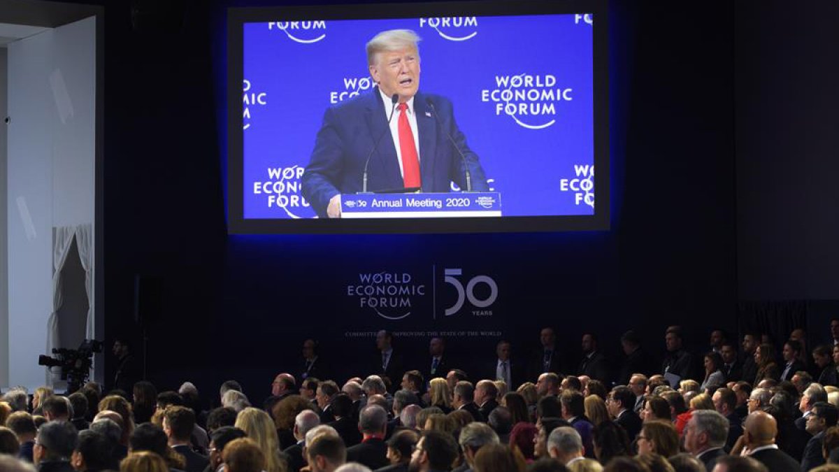 Trump critica a “profetas de la fatalidad” climática y presume sobre economía de EEUU ...