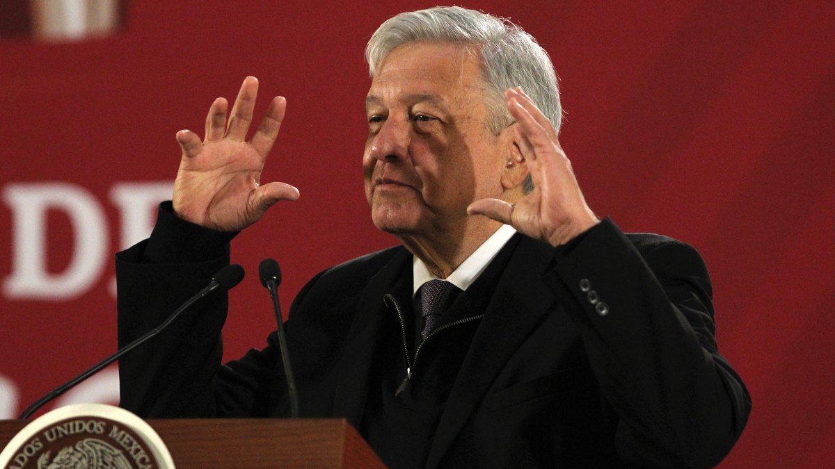 A pregunta sobre posible corrupción, AMLO responde con cánticos y ...