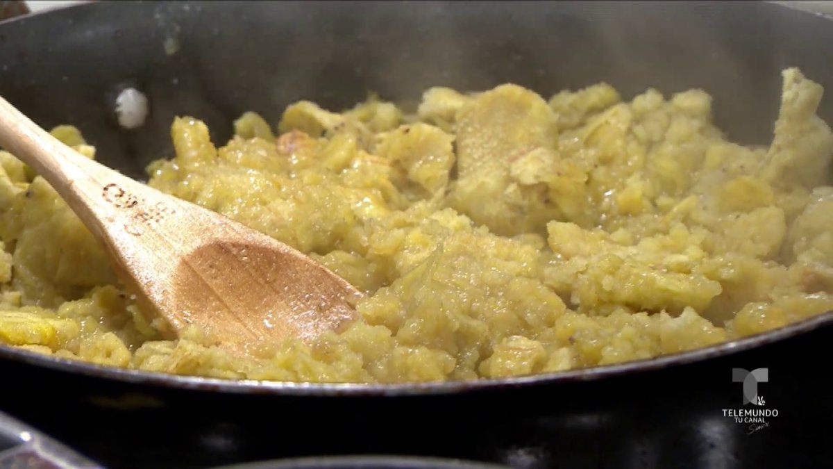 Cocina al día: bolitas trifongo – Telemundo Puerto Rico