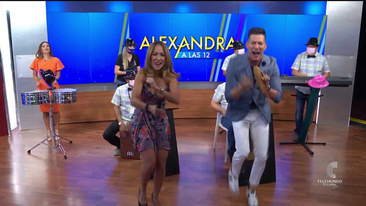 Alexandra y Alex DJ se enfrentan en “El duelo al mediodía” – Telemundo ...