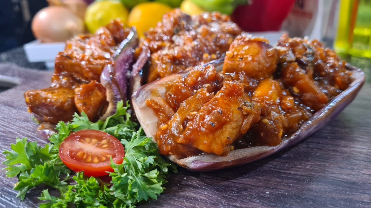 Receta de la chef Marilyn: Berenjena rellena de masitas de cerdo ...