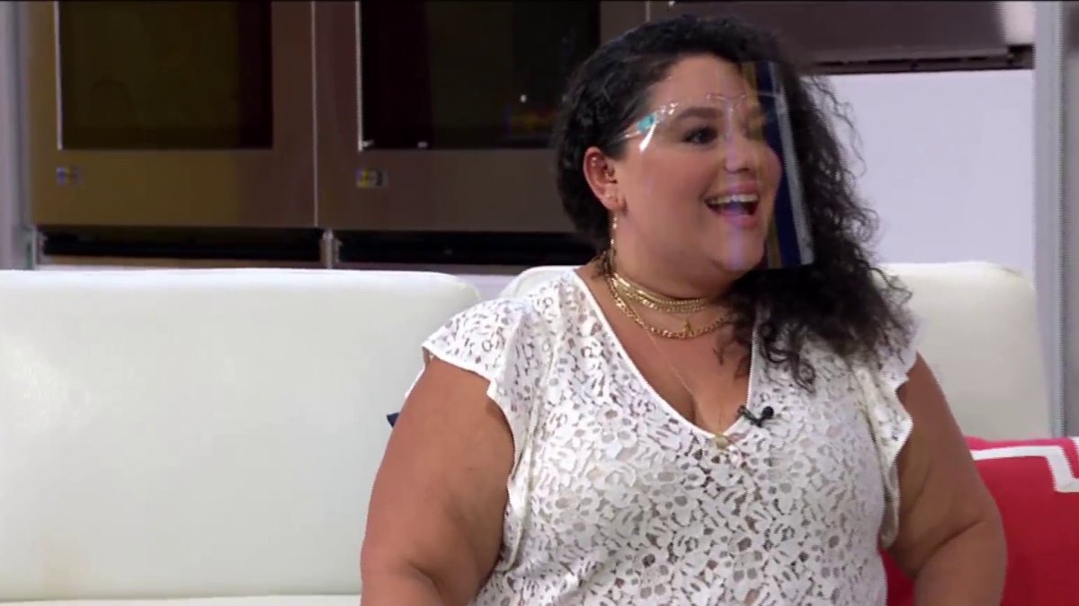 Emocionada Norwill Fragoso por el regreso al teatro – Telemundo Puerto Rico