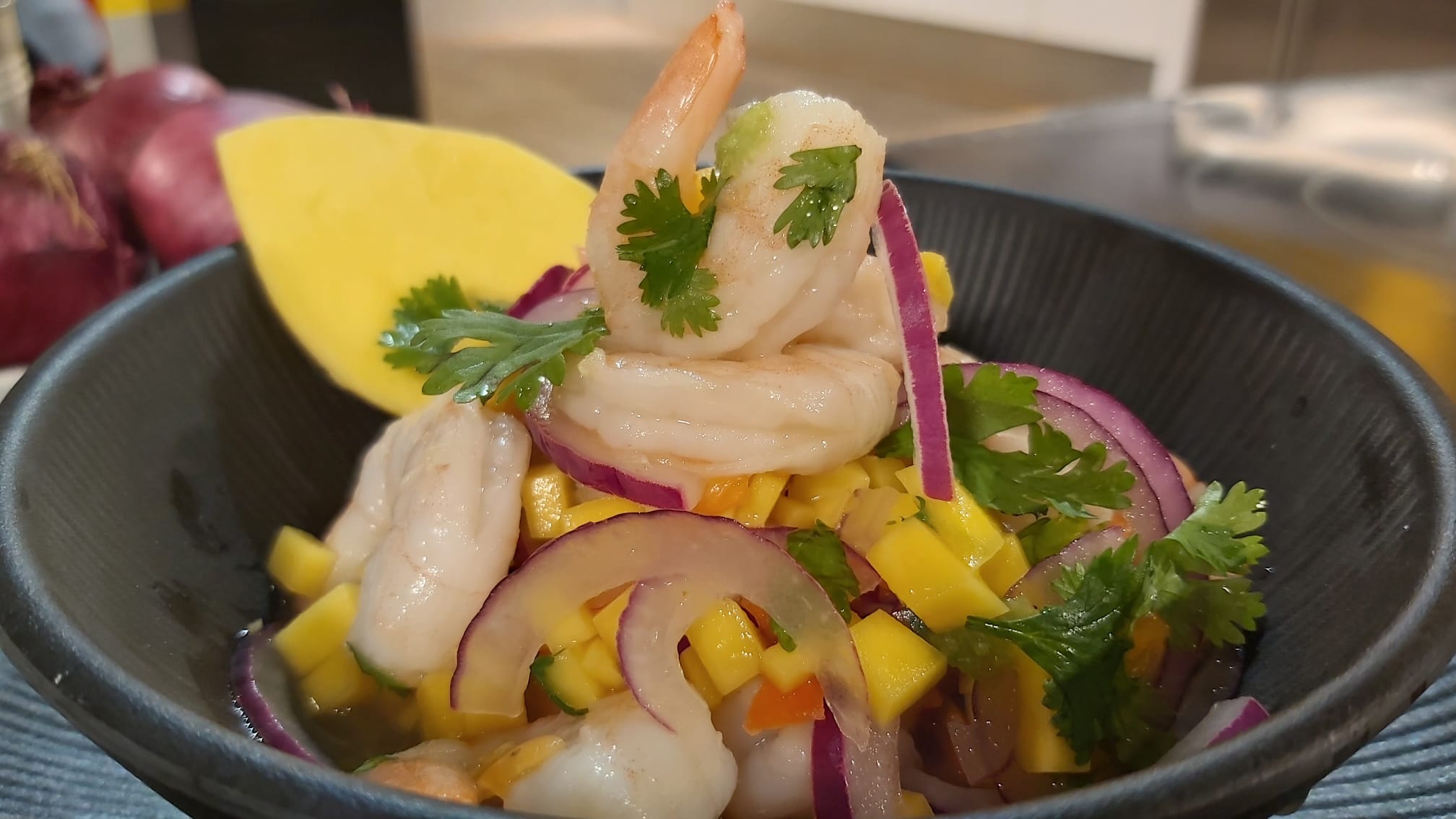 Receta de la chef Marilyn: Ceviche de camarones y mangó – Telemundo ...