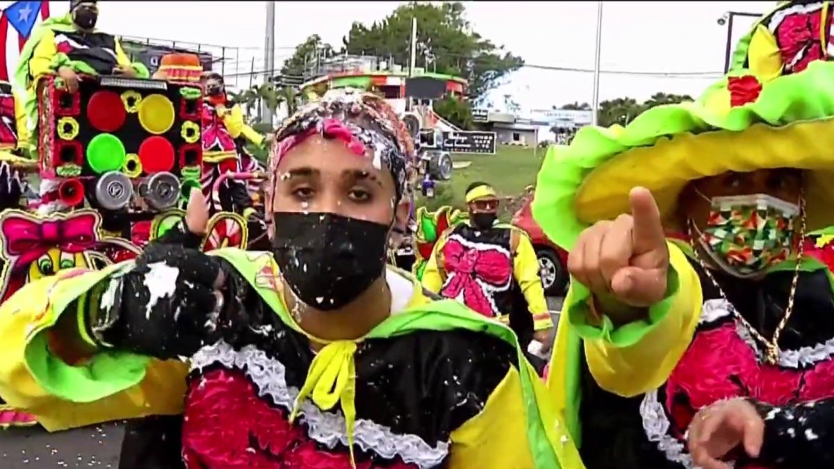 Celebran Festival de las Máscaras en Hatillo pese a repunte de COVID-19 ...