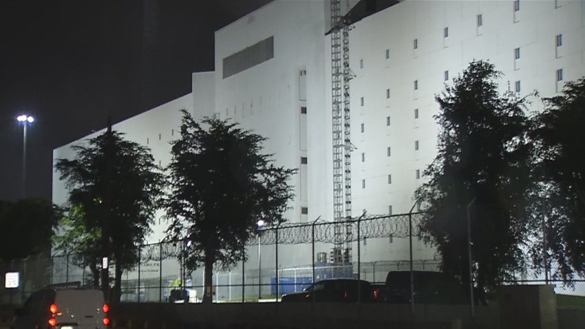 Decretan “lockdown” en cárcel federal en Guaynabo – Telemundo Puerto Rico