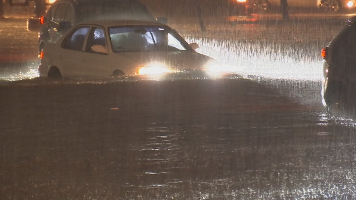 Fotos: Carreteras inundadas por lluvias torrenciales en la zona metro ...