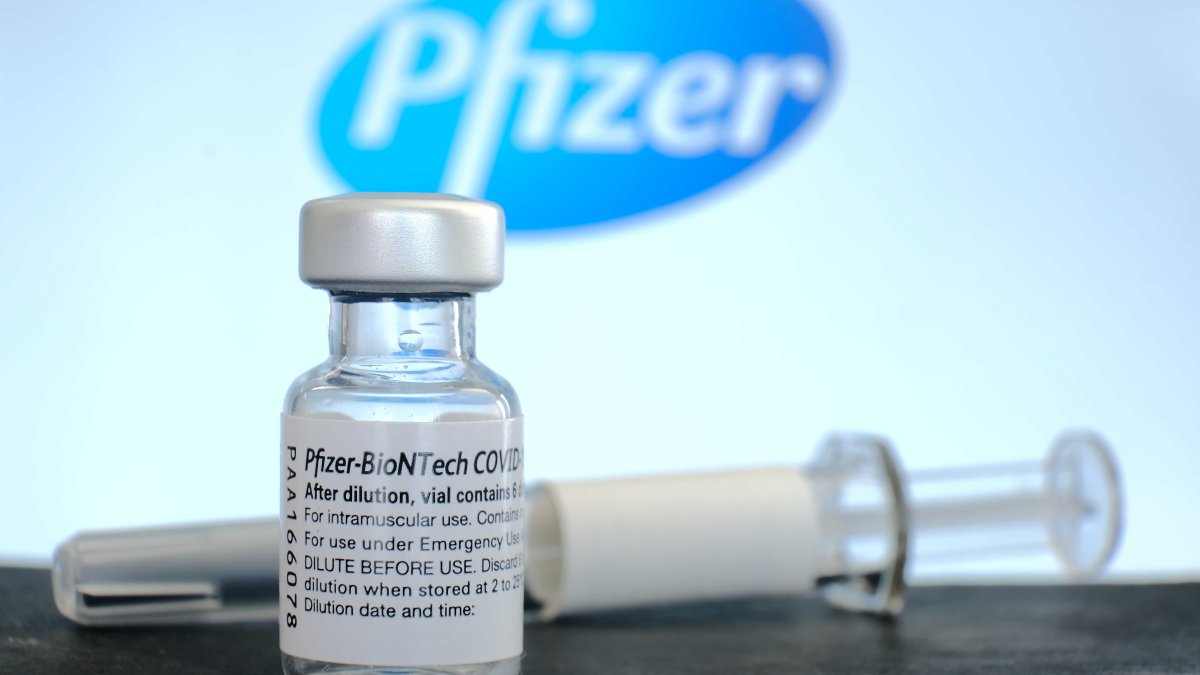 Pfizer lanzará en marzo vacuna contra Omicron – Telemundo Puerto Rico