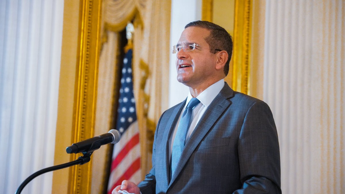 Gobernador autoriza aumentos salariales a fiscales, procuradores y ...