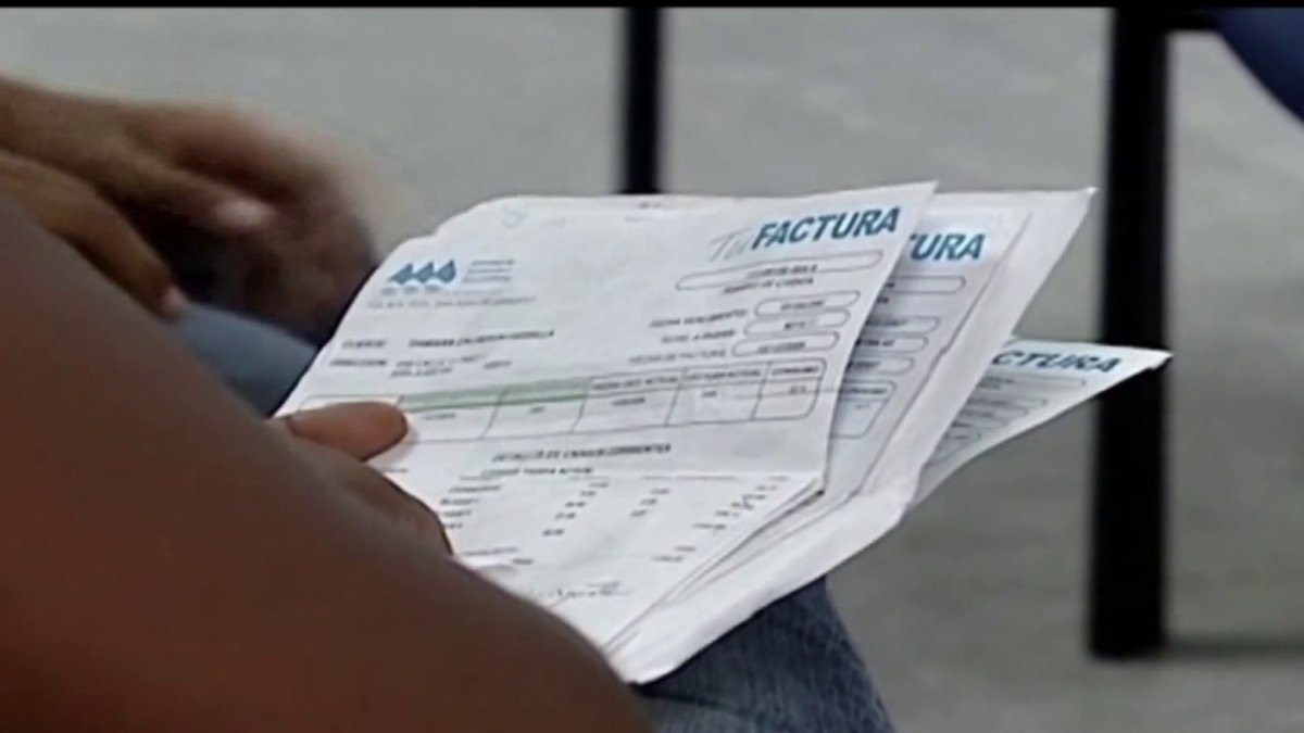 Directora de AAA explica los cambios en la factura – Telemundo Puerto Rico