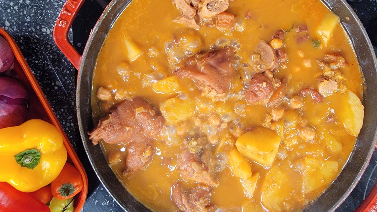 Receta de la chef Marilyn: garbanzos con patitas – Telemundo Puerto Rico