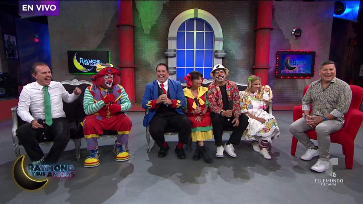 Un grupo de grandes amigos recuerdan con alegría la vida de Titi Sandra ...