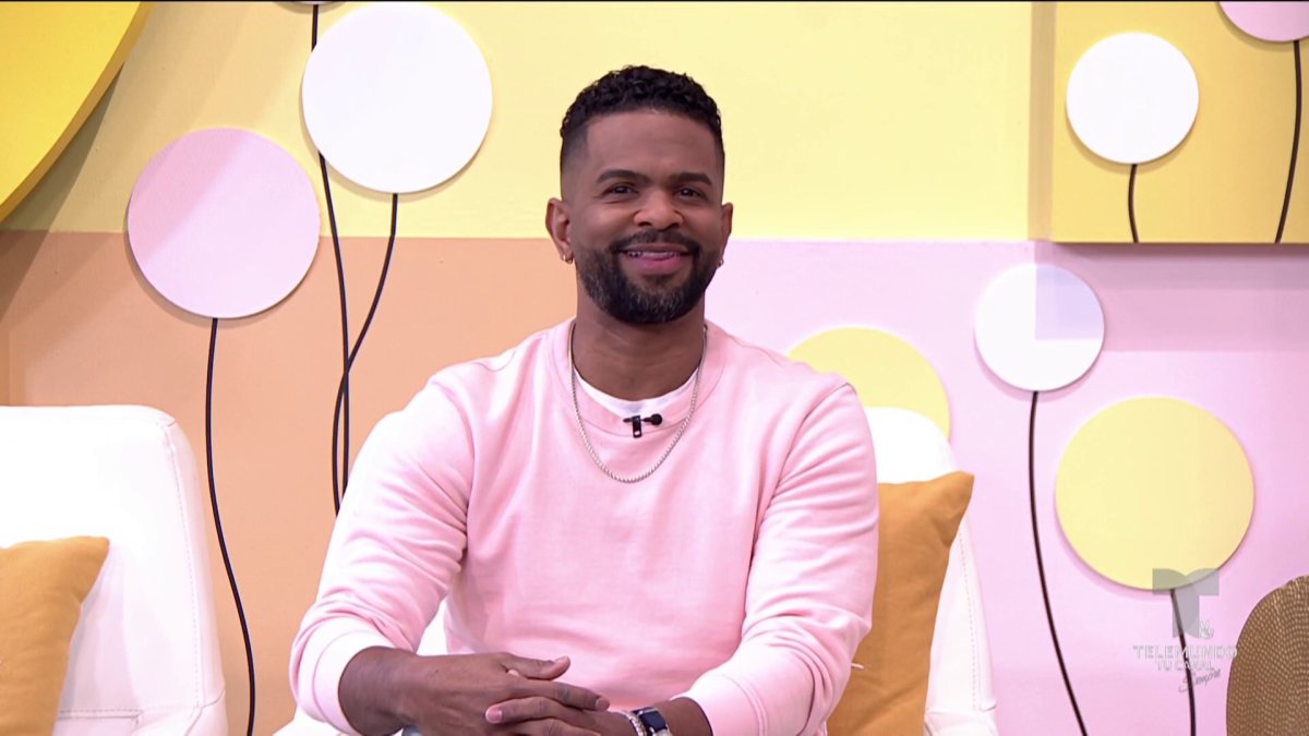 “Agradecido”: Jason Calderón se goza su tiempo en Raymond y sus Amigos ...