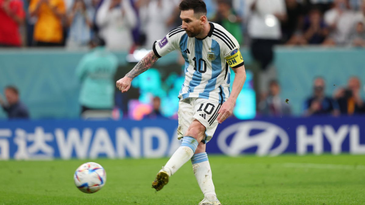 Messi mete el 2-0 con un golazo de penal – Telemundo Puerto Rico