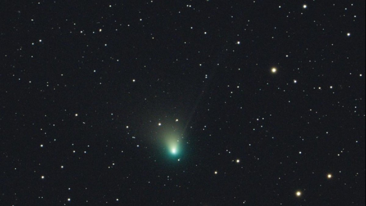 Doble espectáculo celeste esta noche: Cometa E3 y la Luna ocultará a ...