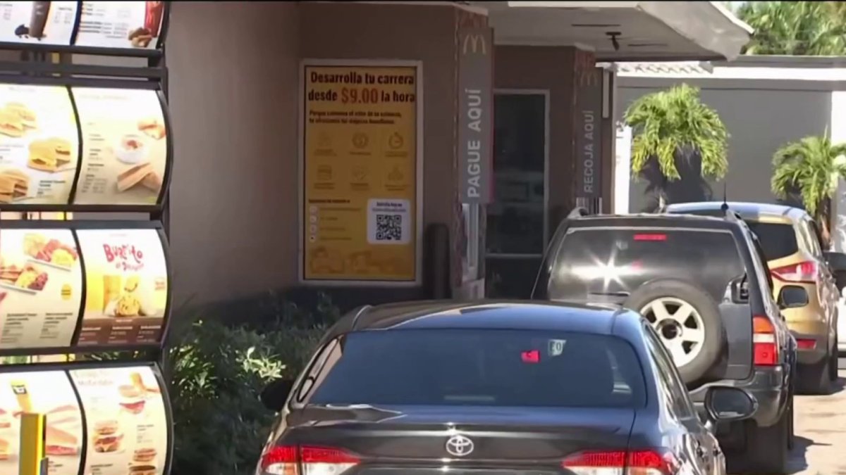 Asesinan a hombre en servi-carro de "fast food" en Carolina – Telemundo ...