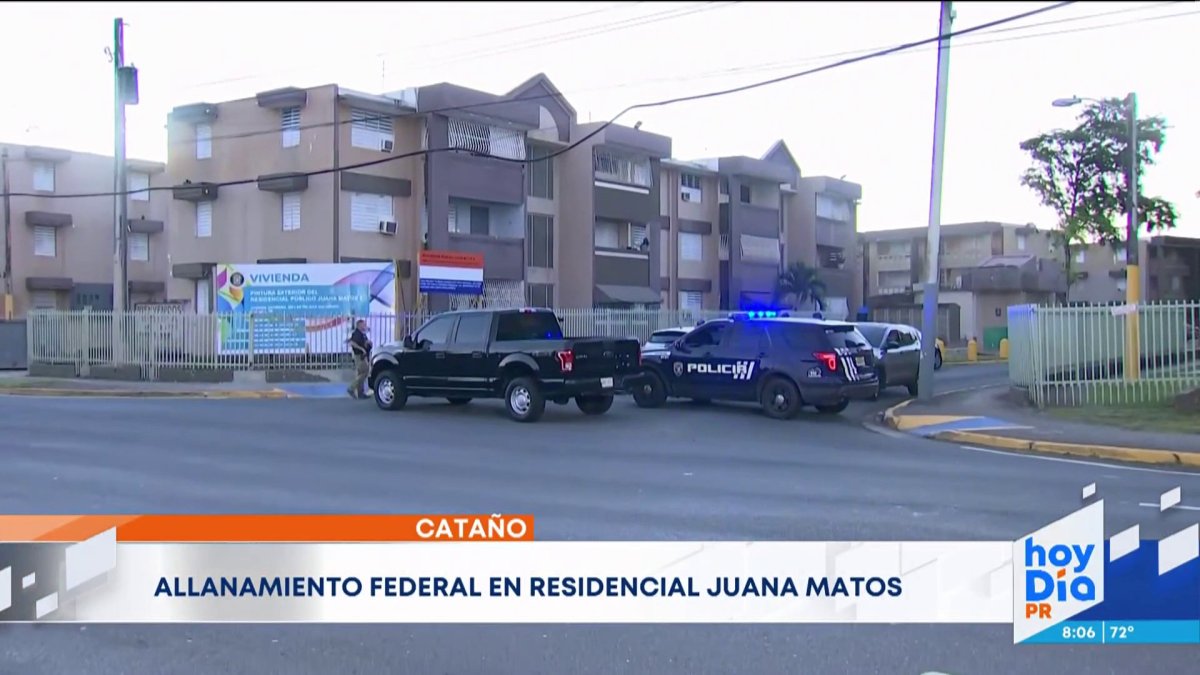 FBI diligencia allanamiento en residencial Juana Matos en Cataño ...