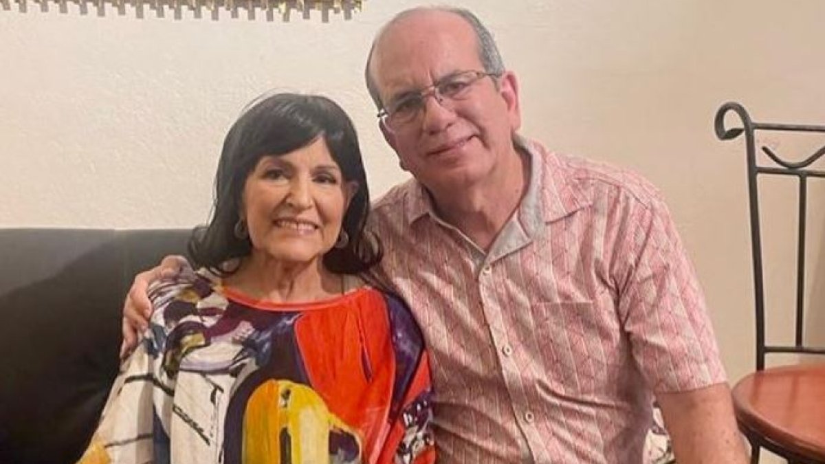 Acevedo Vilá pide oraciones por su esposa “Piti” Gándara – Telemundo ...