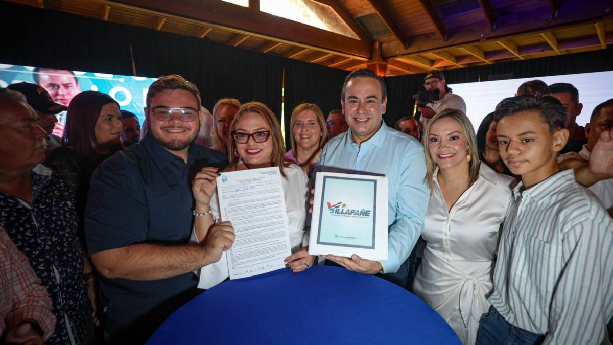 William Villafañe oficializa candidatura a comisionado residente ...