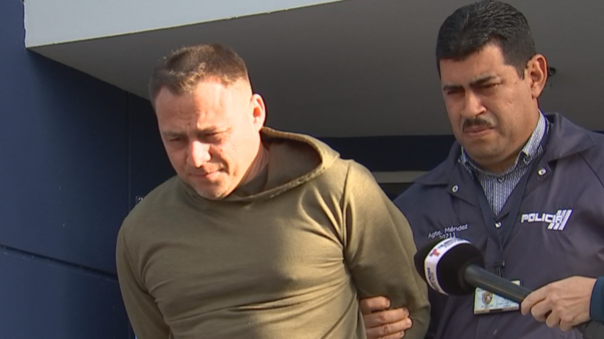 Cargos contra policía por alegado patrón de maltrato contra su pareja ...