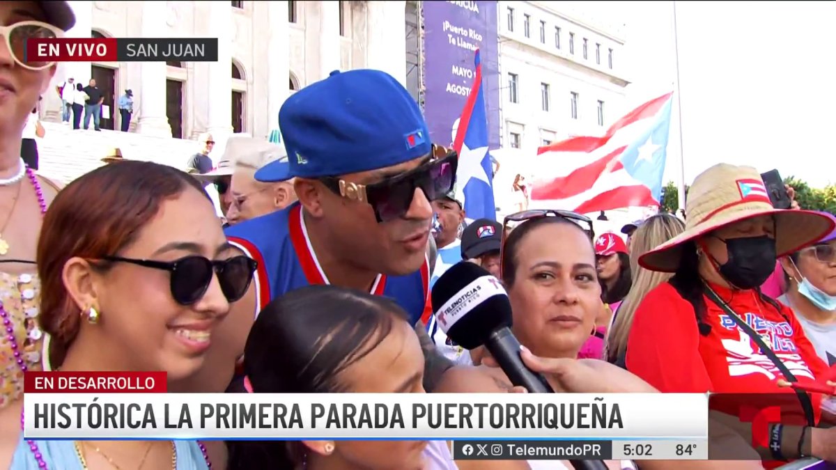 Alegría y orgullo patrio: boricuas participan de parada en el Viejo San ...