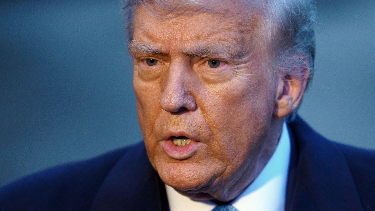 Trump suspende la prohibición del soborno en el extranjero – Telemundo ...