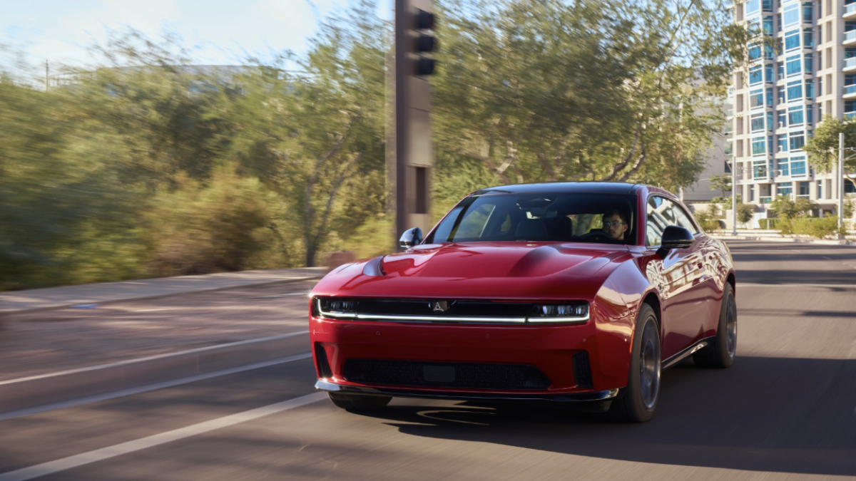 Dodge Charger Daytona y Ram 1500 ganan premios 2025 del MotorWeek ...