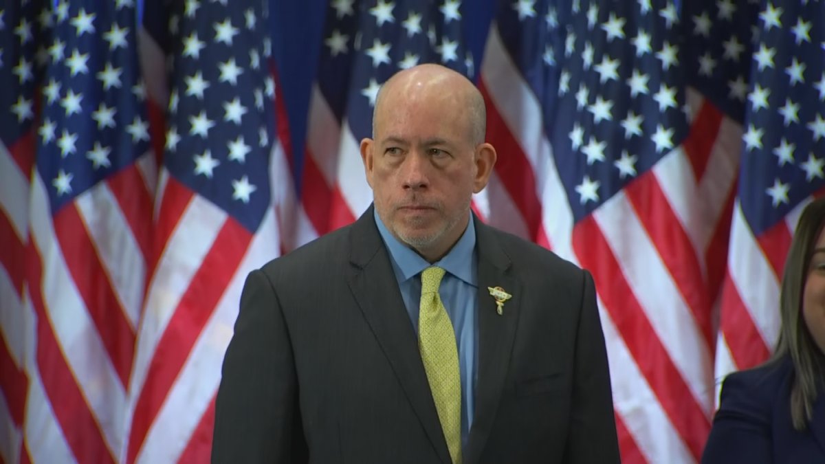 Refieren a Ética a Arturo Garffer – Telemundo Puerto Rico