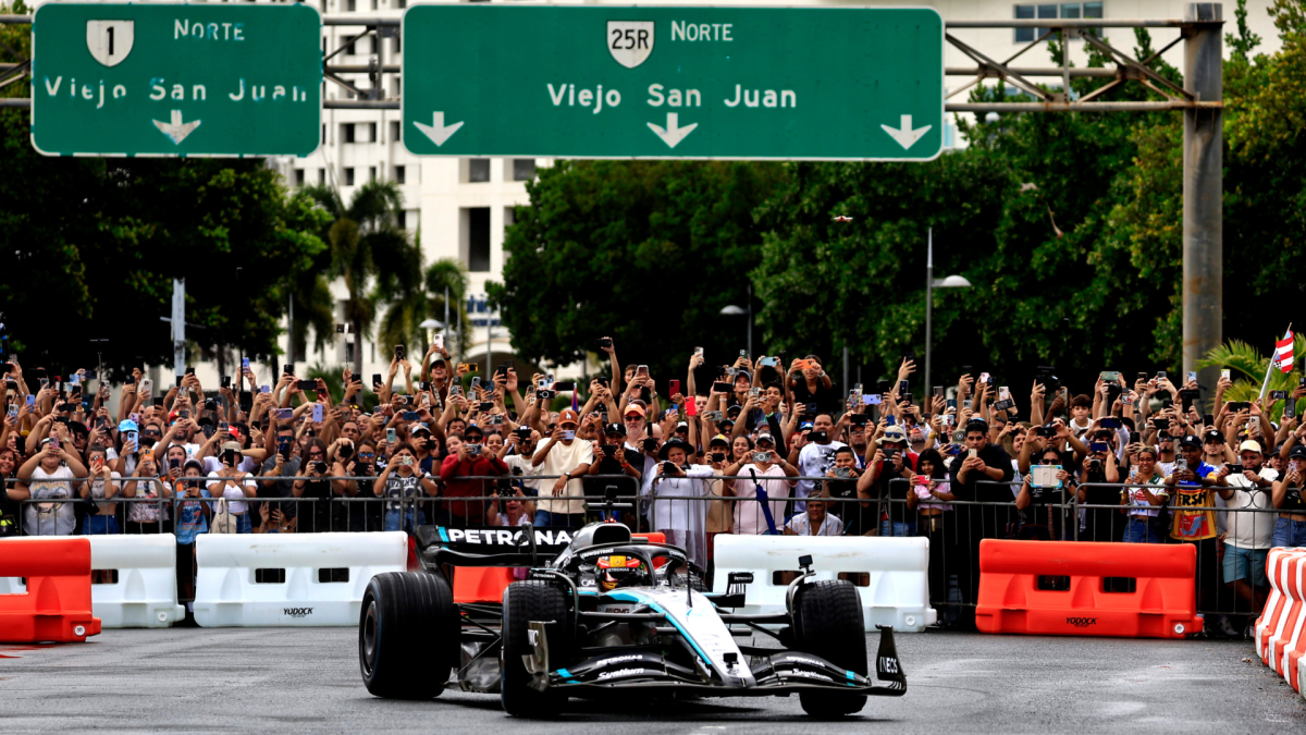 Demostración de F1 se apodera del puente Dos Hermanos en San Juan ...