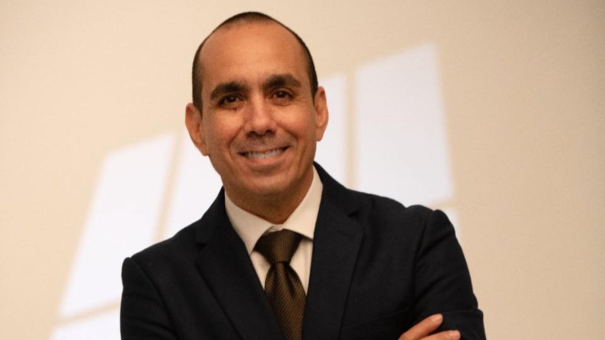 Fallece el periodista Alex Delgado tras batalla contra el cáncer ...