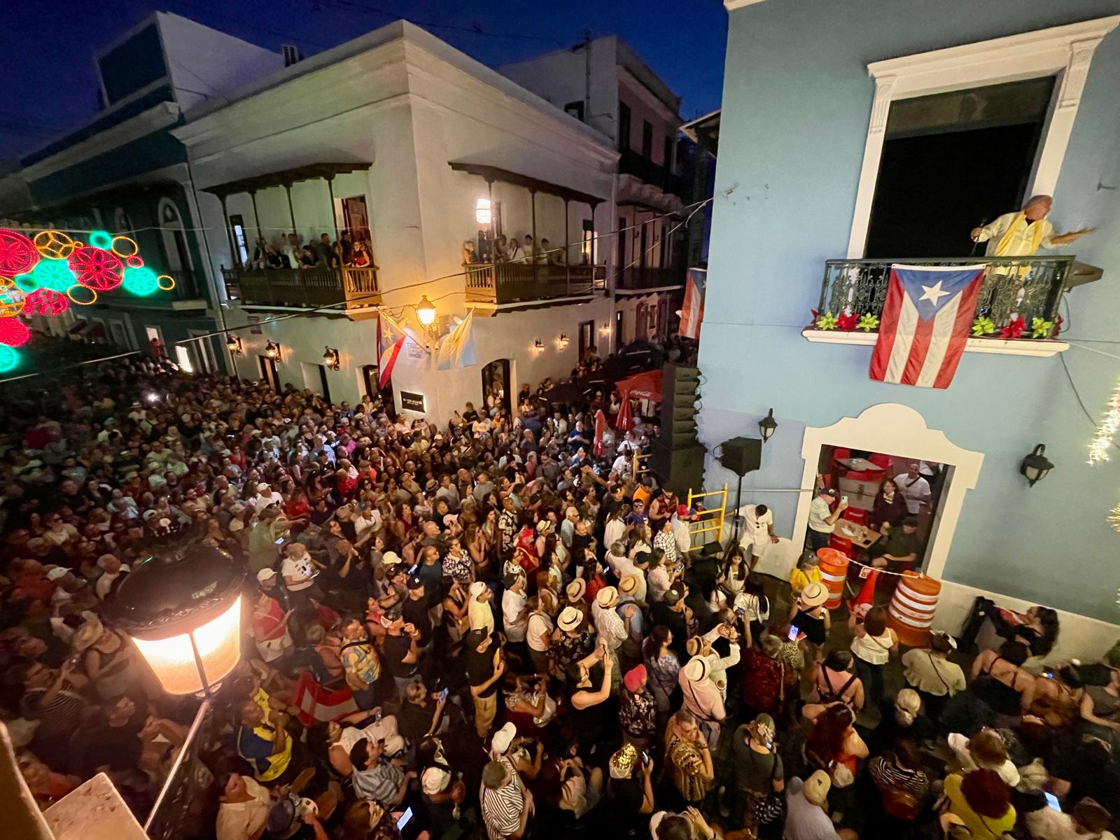 Danny Rivera presenta "Atardecer Navideño" en el Viejo San Juan ...