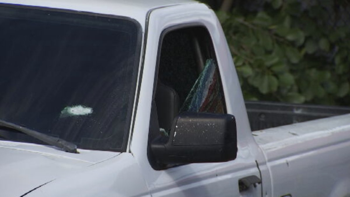 Enmascarado le dispara a hombre mientras transitaba por carretera en ...