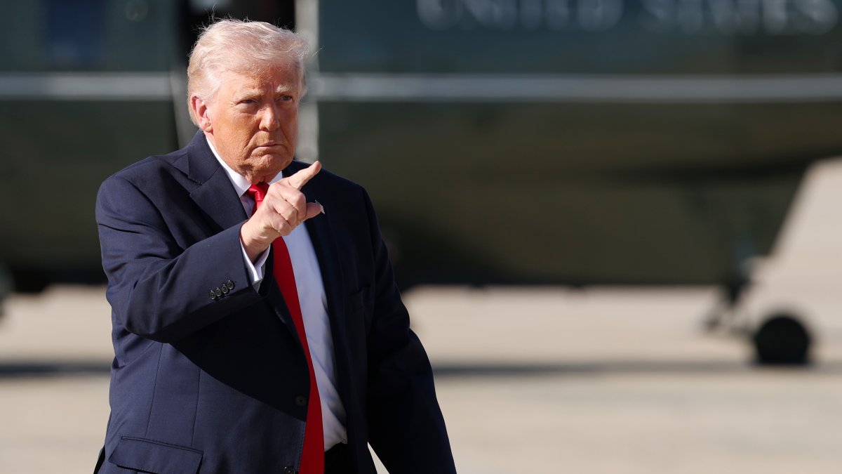 Trump asiste a la tradicional cena con periodistas – Telemundo Puerto Rico