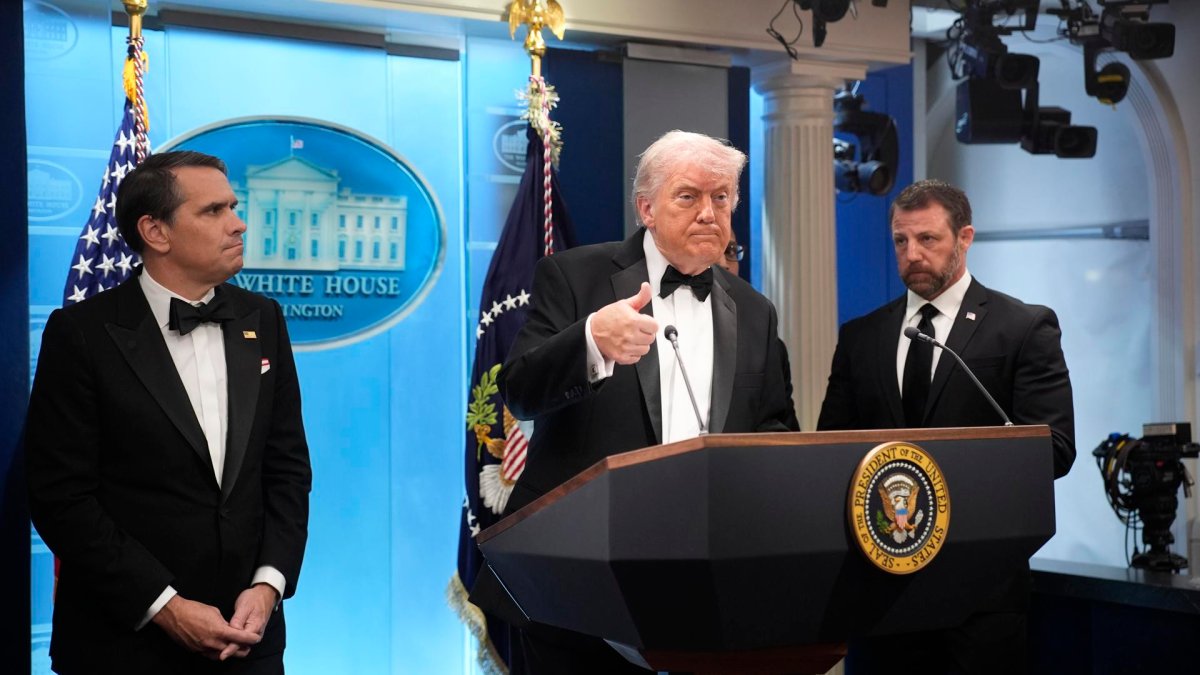 Qué dice la carta del sospechoso de tiroteo en cena de Trump ...